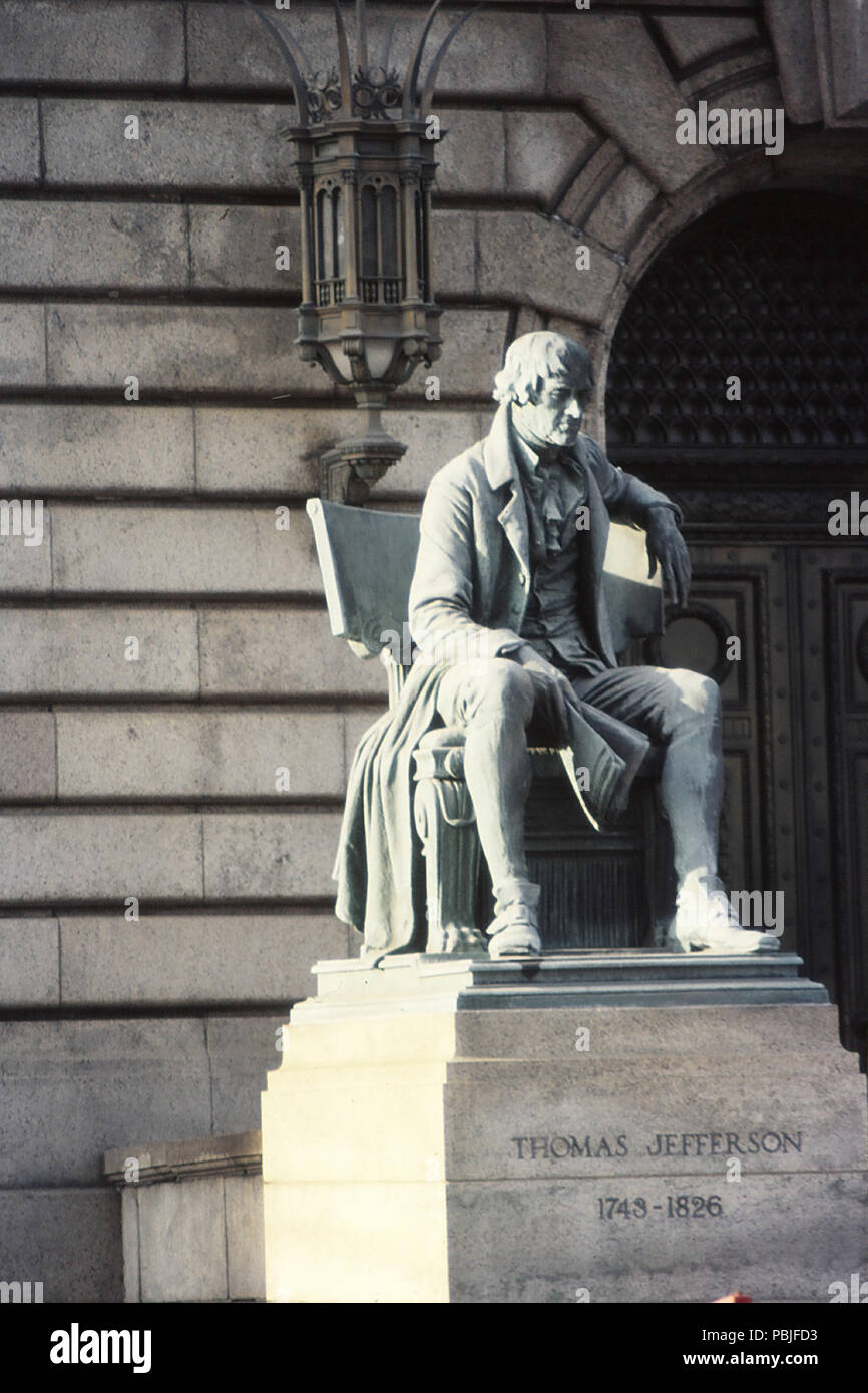 1742 Thomas Jefferson by Karl Bitter, Cleveland OH 1911 Stock Photo - Alamy