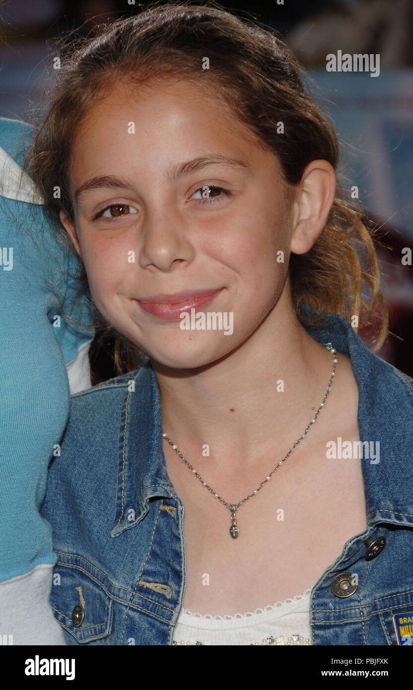 Vegamackenzie020 red carpet event hi-res stock photography and images ...