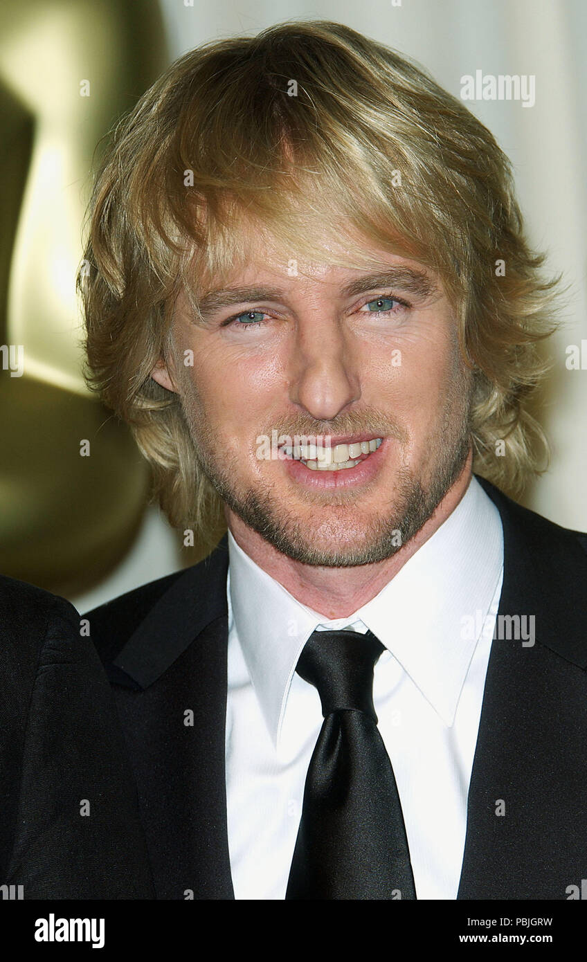 Owen Wilson backstage at the 78th Academy of Motion Pictures (Oscars ...