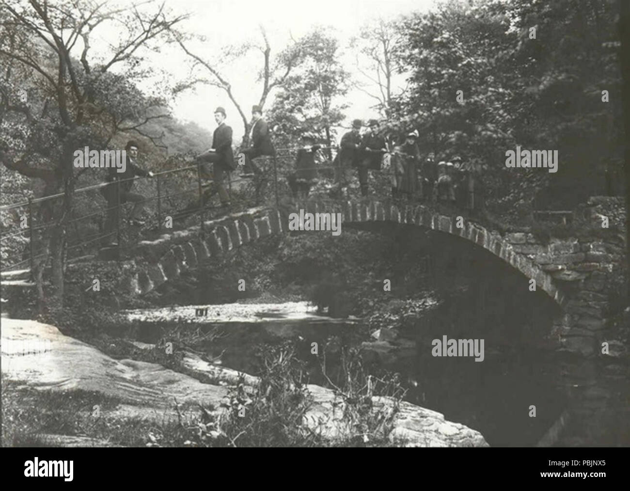 Marple bridge hi-res stock photography and images - Alamy