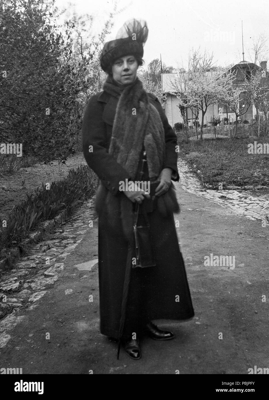 Victorian woman hat 1866 hi-res stock photography and images - Alamy