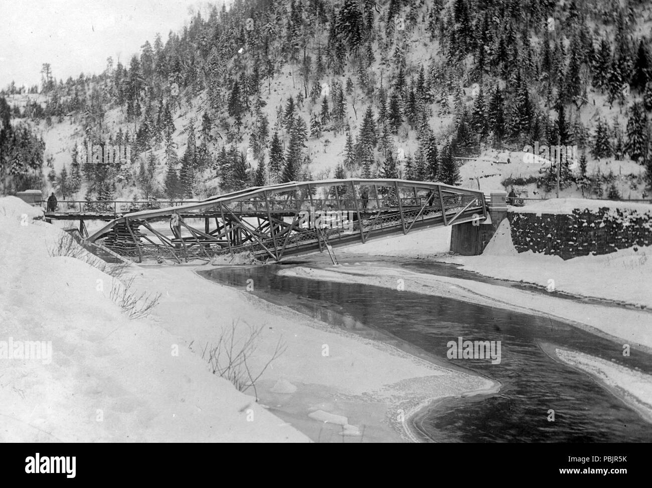 1872 Wrecked bridge, First World War Fortepan 26607 Stock Photo - Alamy
