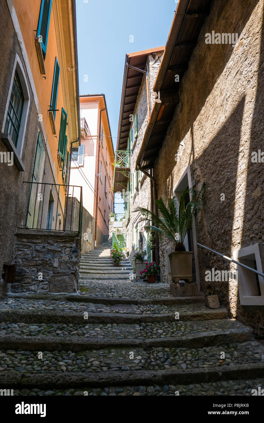 Italy alley tourist hi-res stock photography and images - Alamy