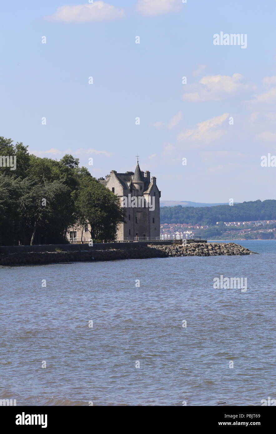 Barnbougle Castle on Firth of Forth Scotland July 2018 Stock Photo - Alamy