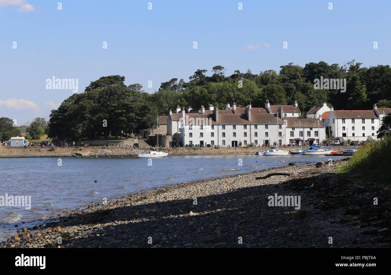 River almond hi-res stock photography and images - Alamy