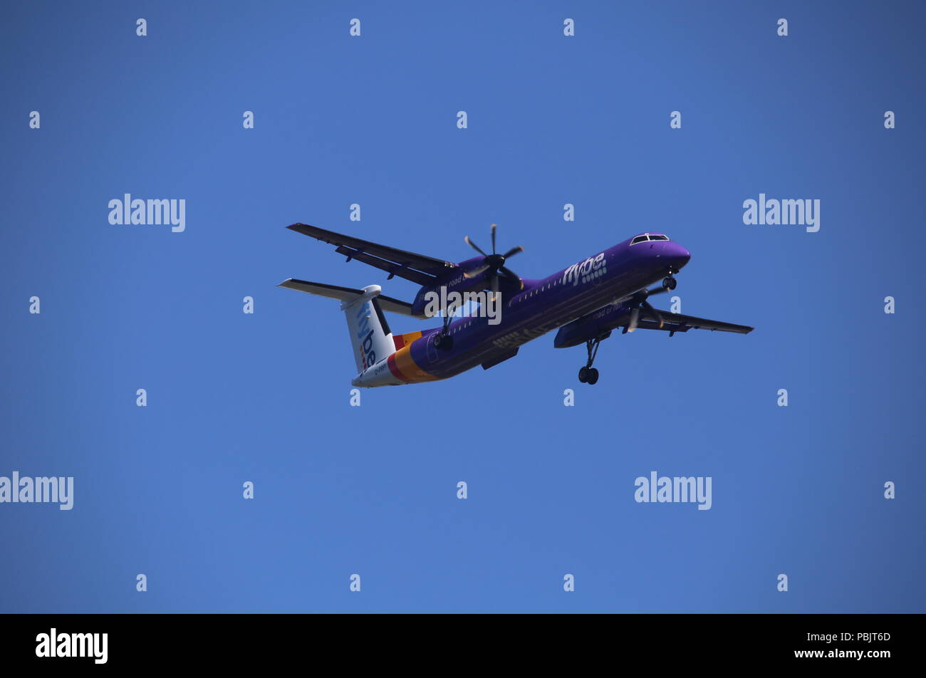 Flybe De Havilland Canada DHC-8-400 on final approach to Edinburgh ...