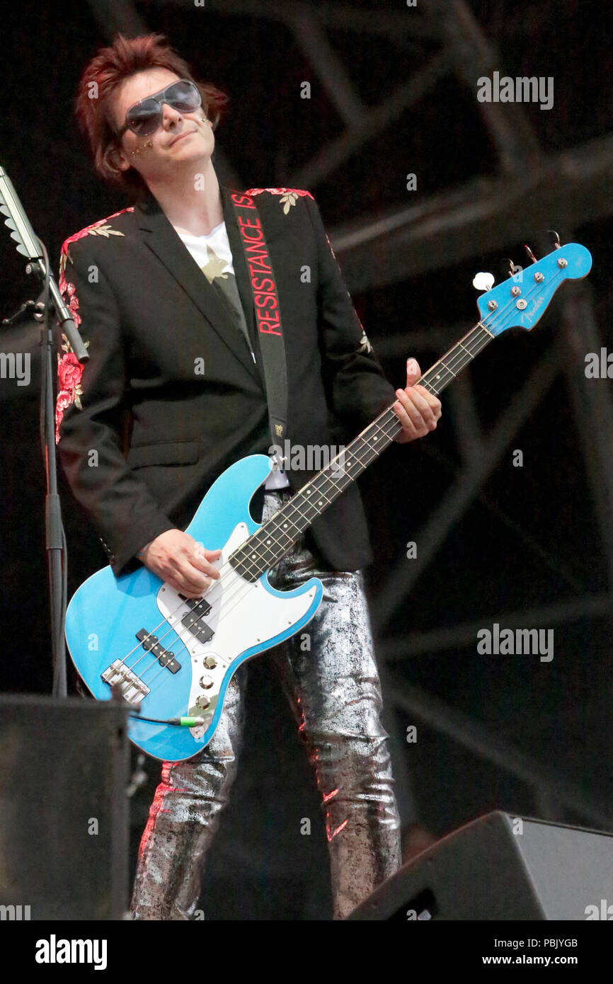 Manic street preachers nicky wire hi-res stock photography and images ...