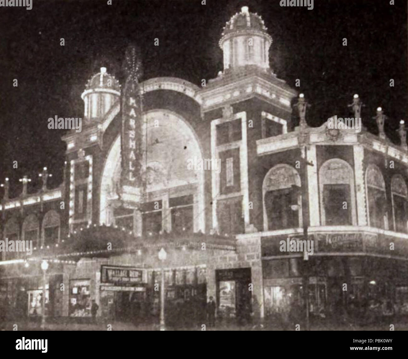 Chicago theater 1920 hi-res stock photography and images - Alamy