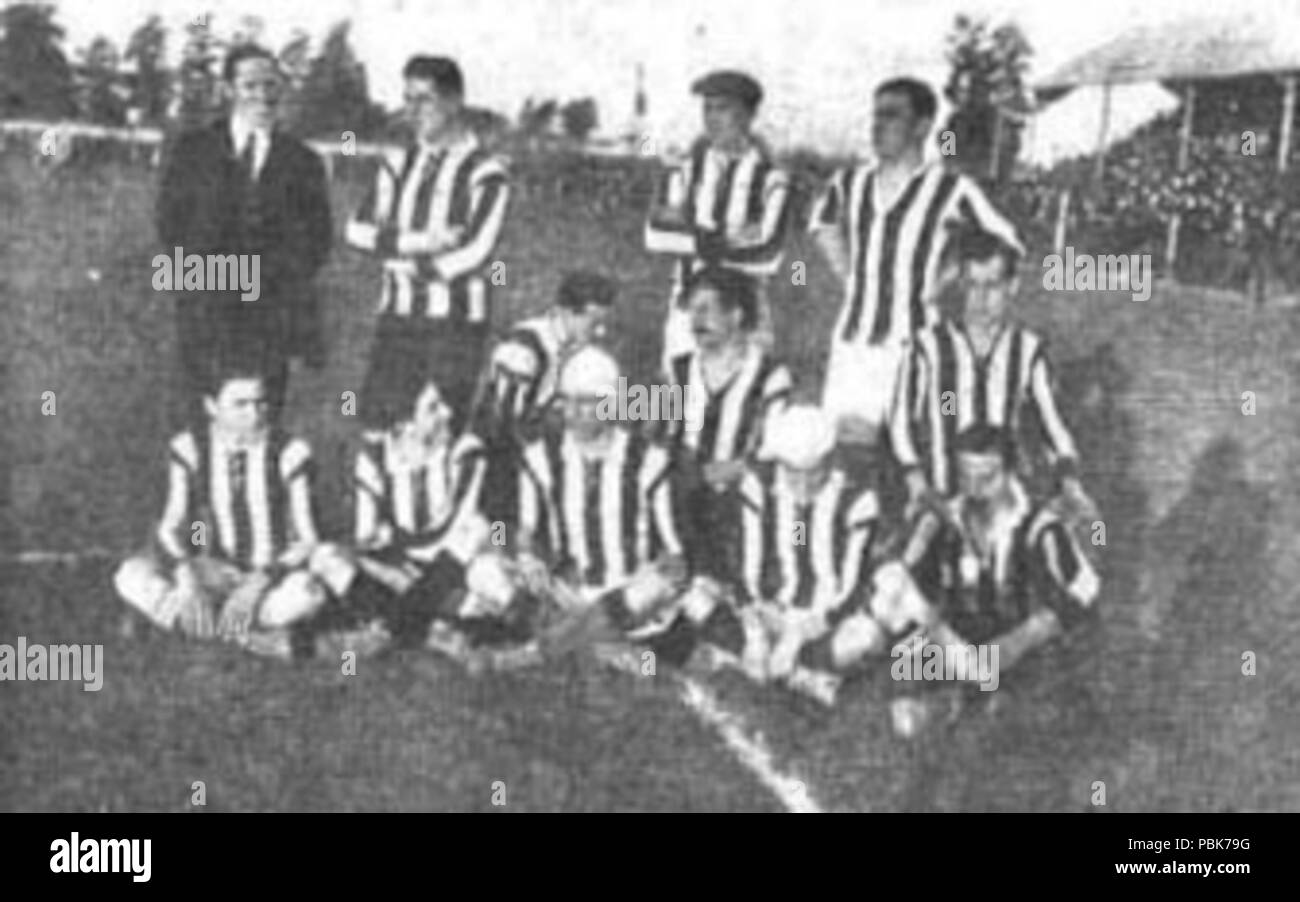 Futbol match Black and White Stock Photos & Images - Alamy