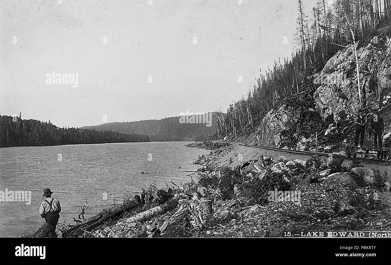 Looking for beauty Black and White Stock Photos & Images - Alamy