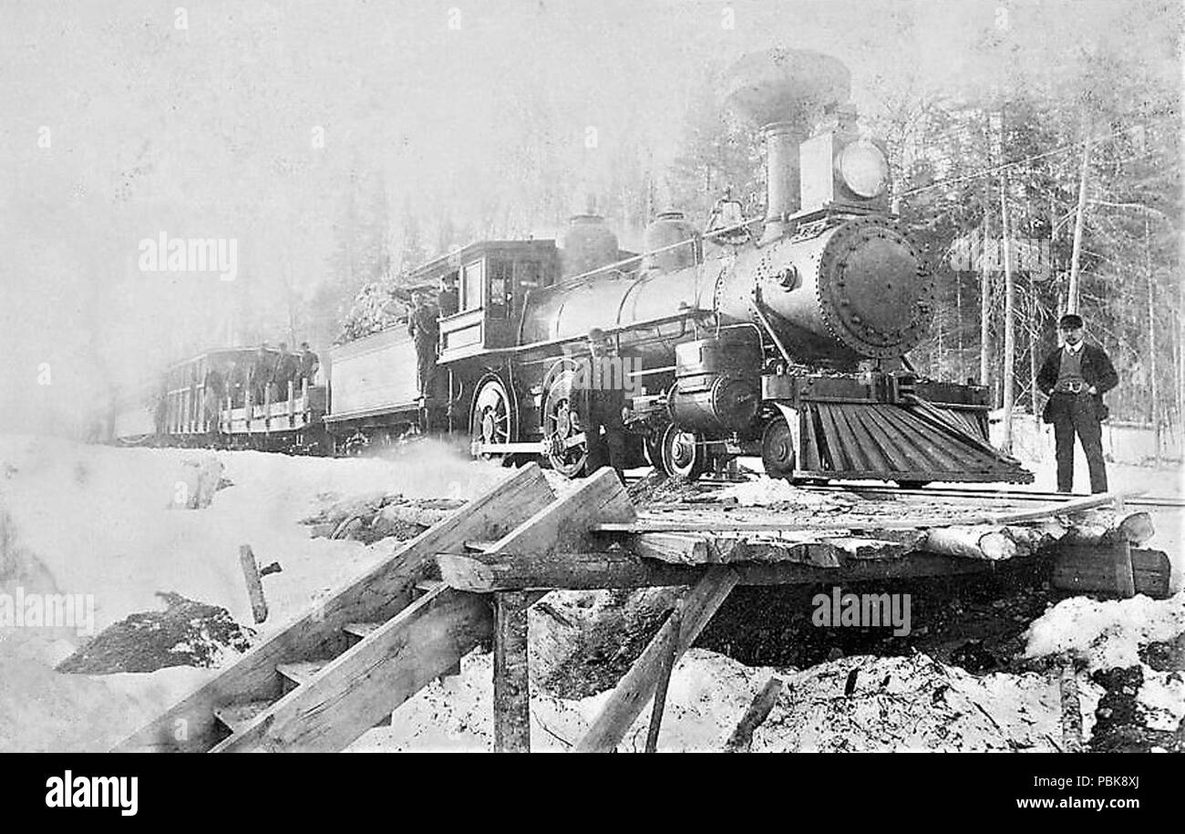. English: Quebec and Lake Saint-John Railway : Locomotive and Railroad ...