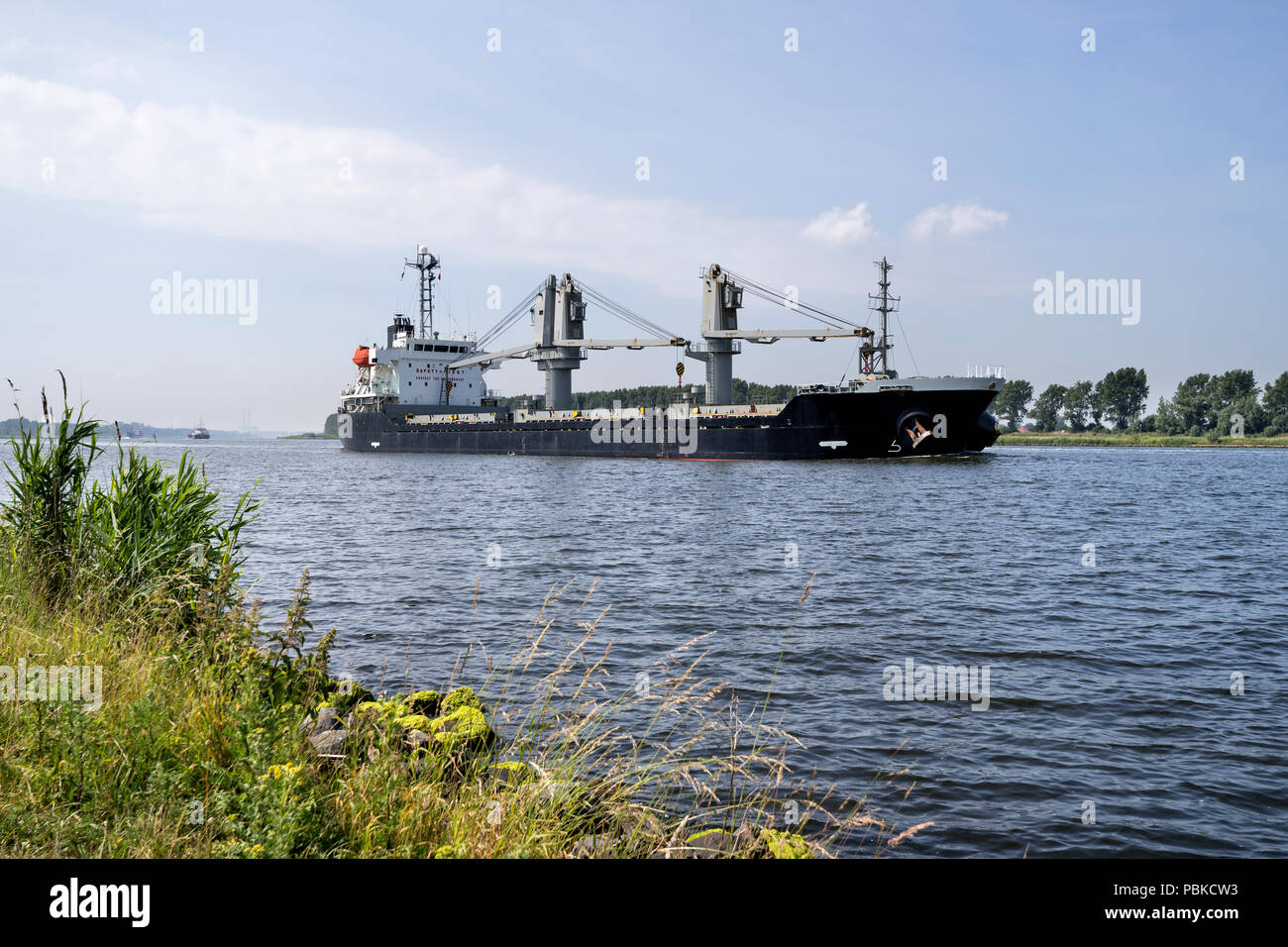 General cargo vessel hi-res stock photography and images - Alamy