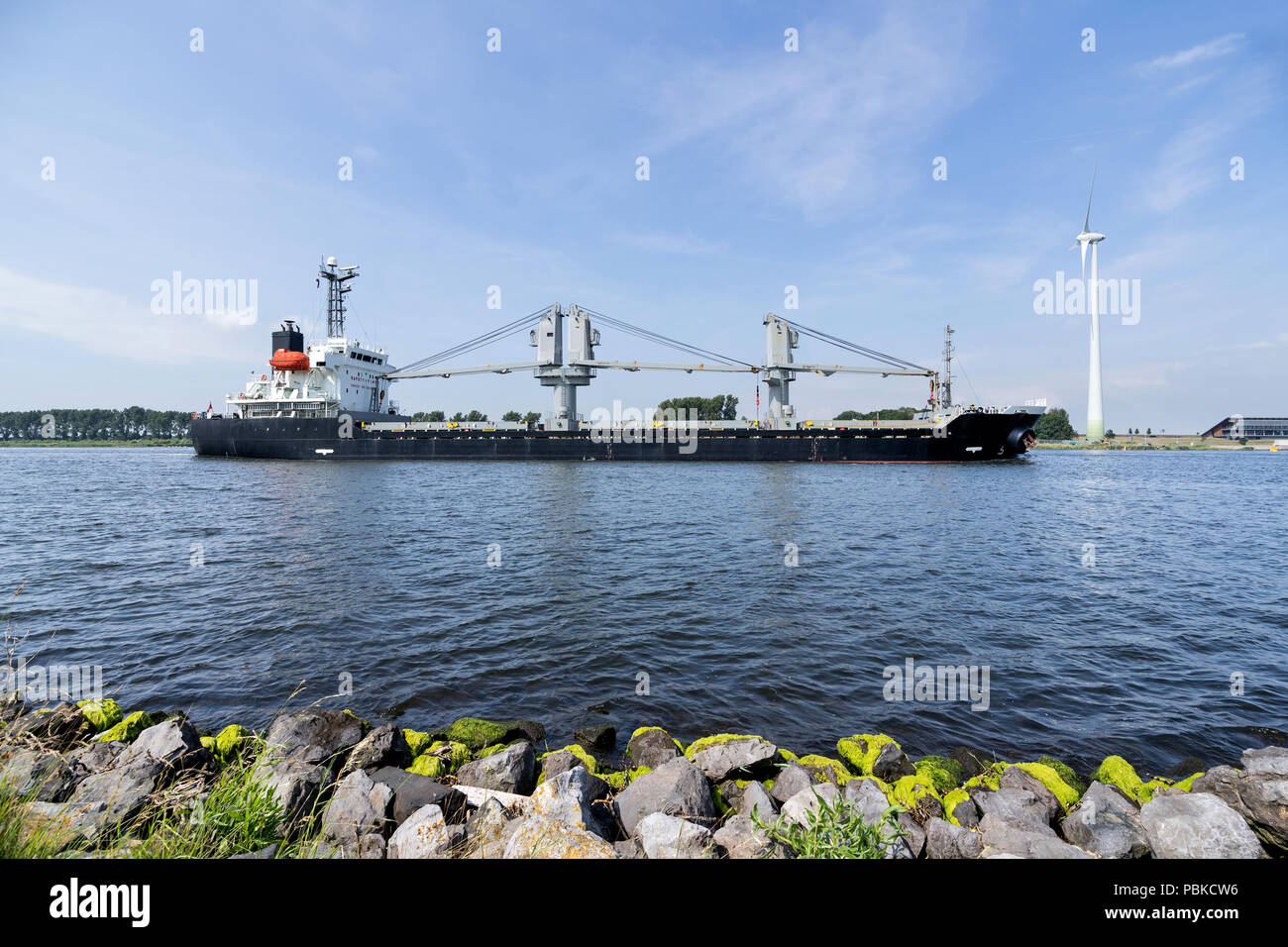 General cargo vessel hi-res stock photography and images - Alamy