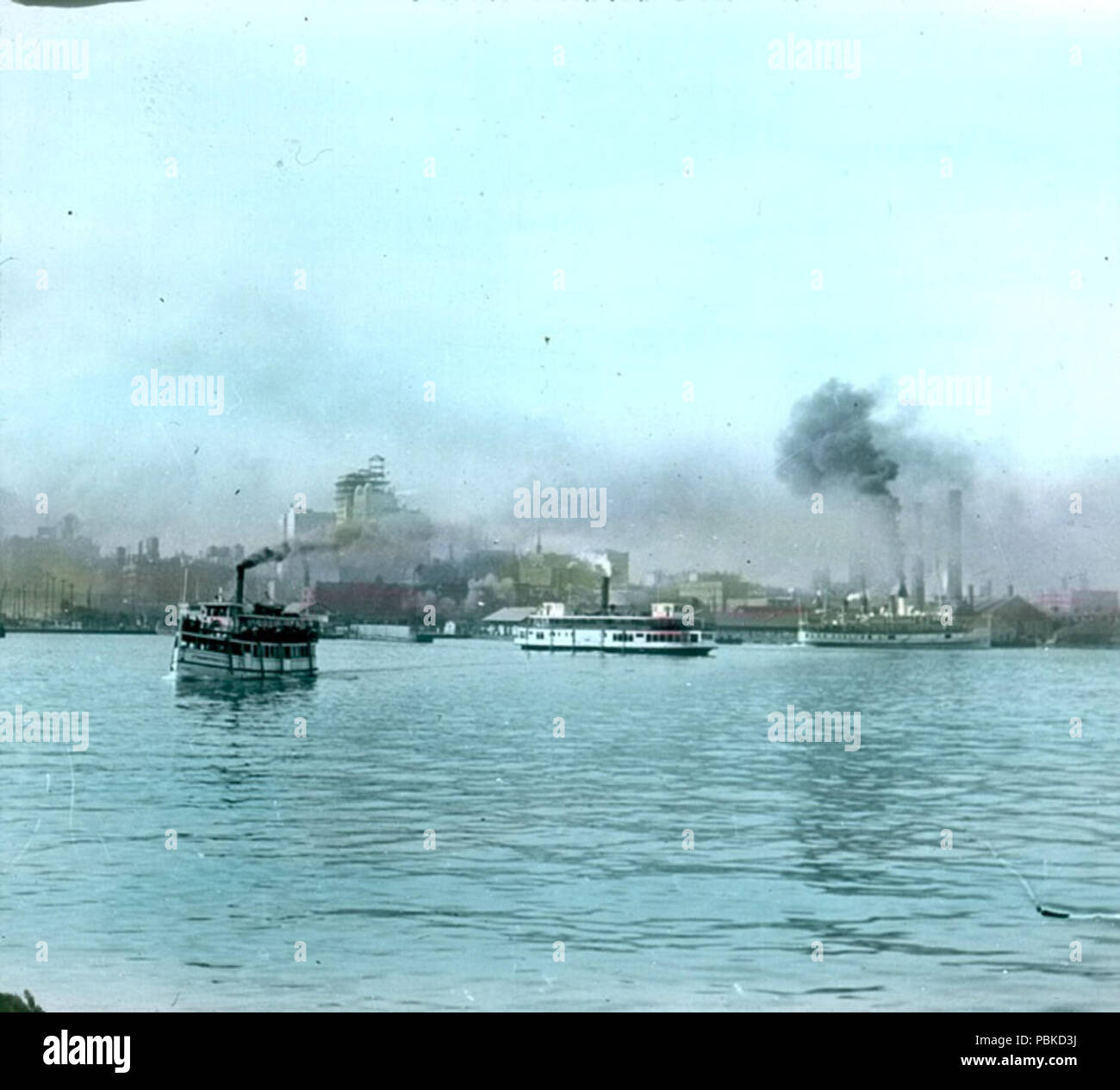 Harbour view vintage ship hi-res stock photography and images - Alamy