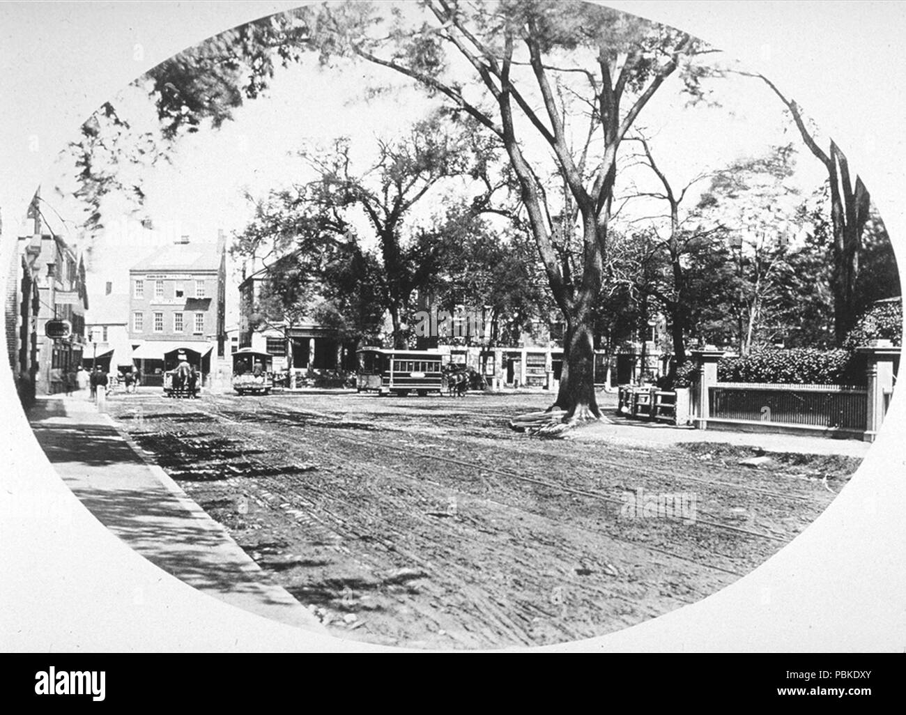 Harvard square Black and White Stock Photos & Images - Alamy