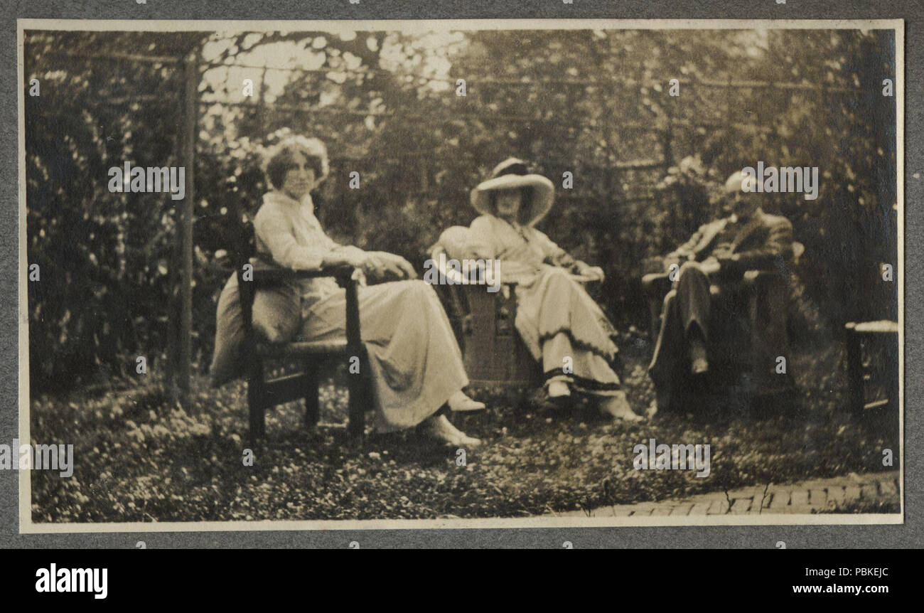 Helen violet bonham carter hi-res stock photography and images - Alamy