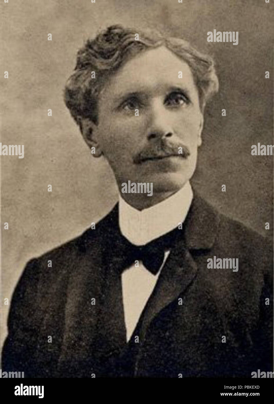 . English: Henry George Carroll . circa 1910 753 Henry George Carroll ...