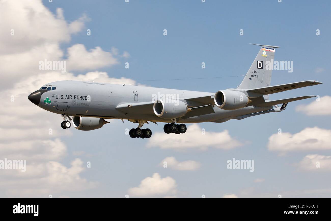 US Air Force KC-135R Stratotanker arriving at RAF Fairdford for the ...
