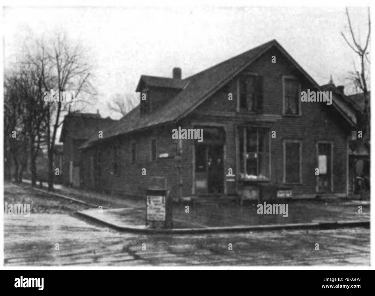 Street grocery Black and White Stock Photos & Images - Alamy