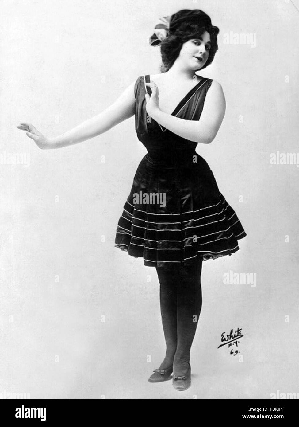 Julian eltinge hi-res stock photography and images - Alamy