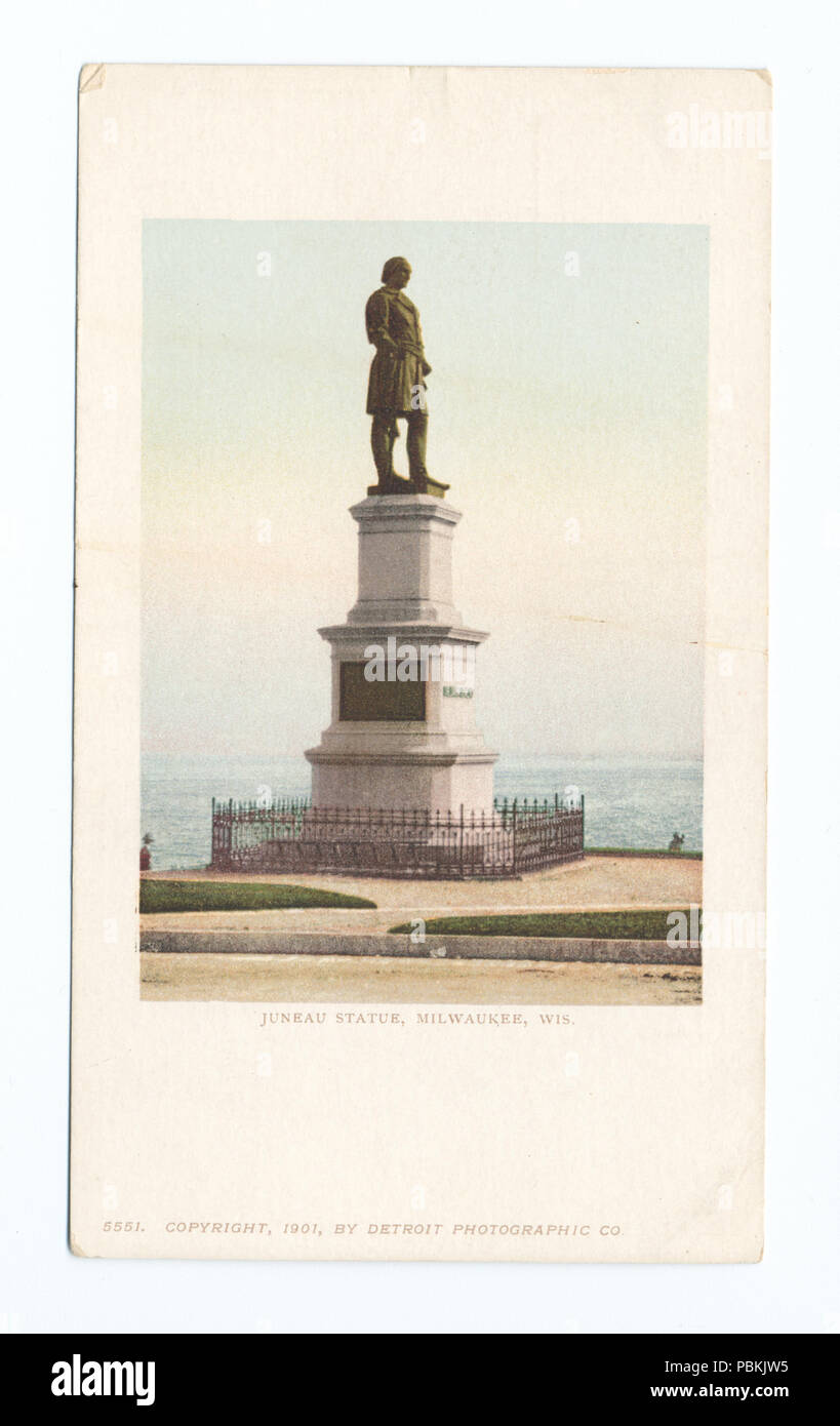 Milwaukee statue hi-res stock photography and images - Alamy