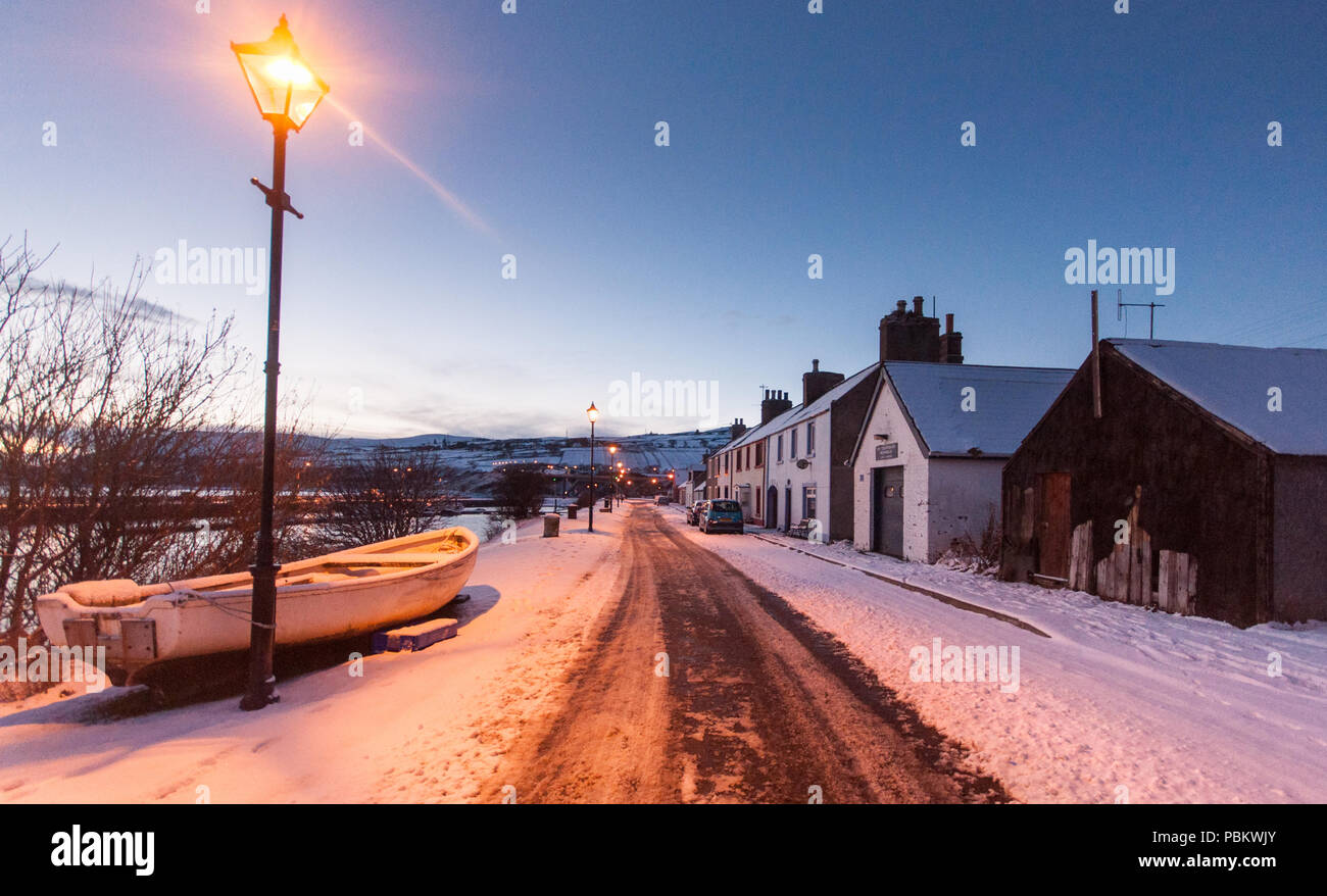 Scottish street snow hi-res stock photography and images - Alamy