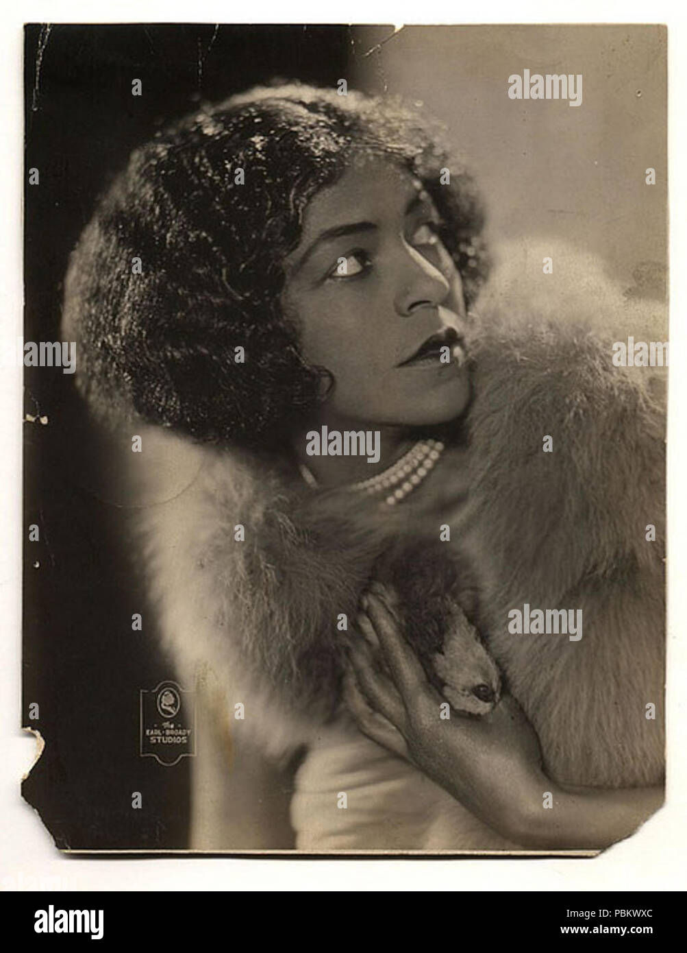 Brown thomas fashion hi-res stock photography and images - Alamy