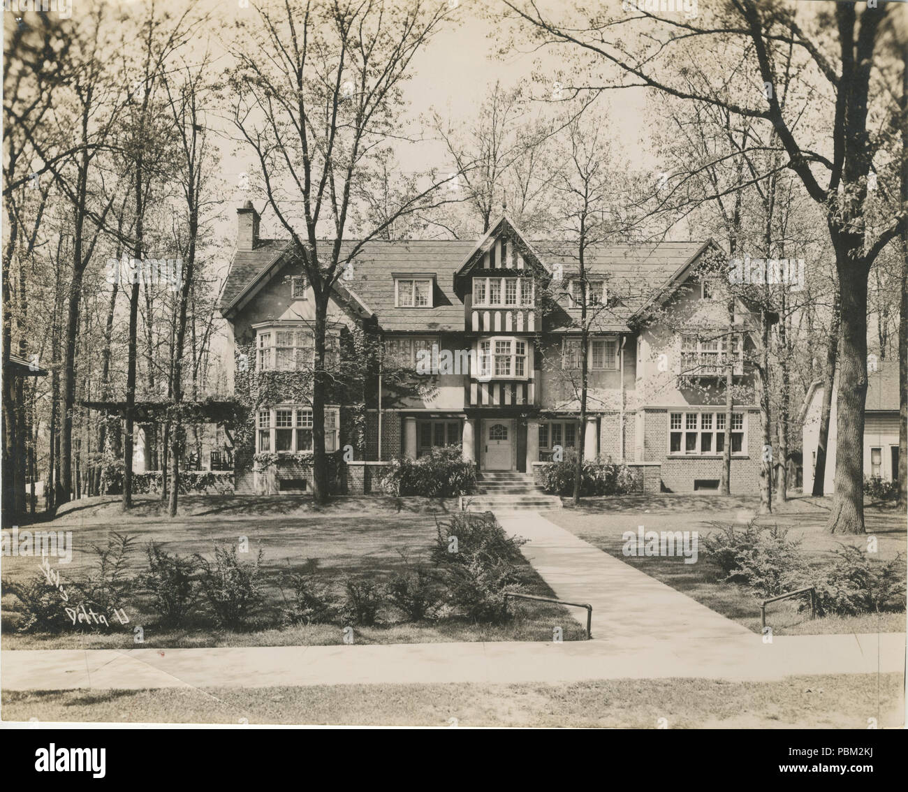 Delta upsilon fraternity hi-res stock photography and images - Alamy