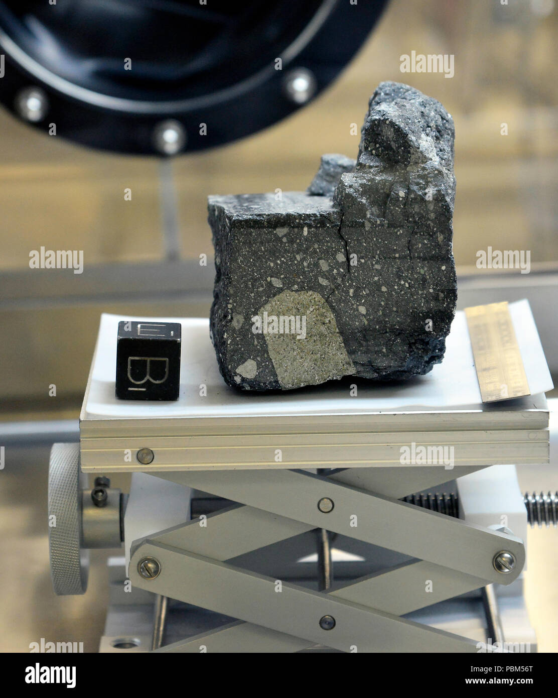 Moon rocks hi-res stock photography and images - Alamy