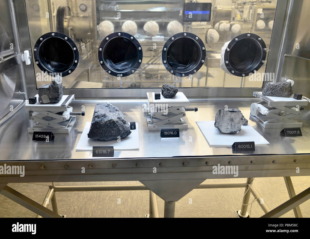 Moon rocks hi-res stock photography and images - Alamy
