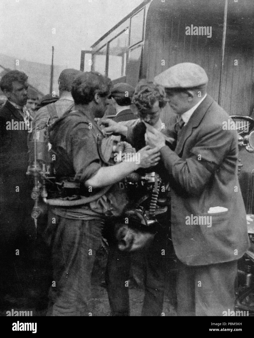 Senghenydd colliery disaster hi-res stock photography and images - Alamy