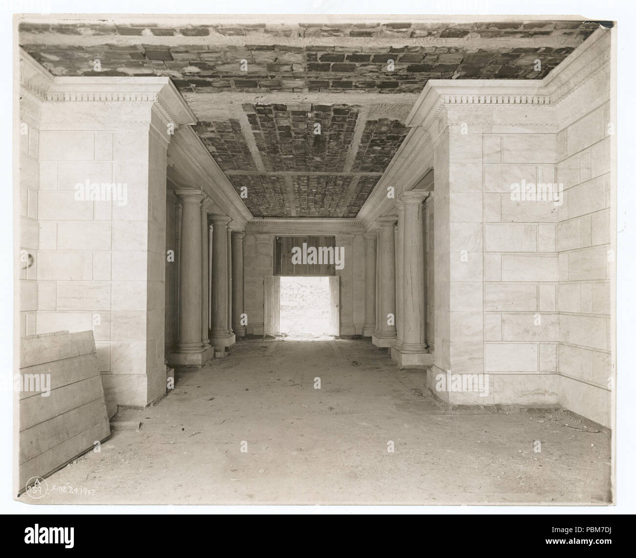 Nypl ceiling hi-res stock photography and images - Alamy
