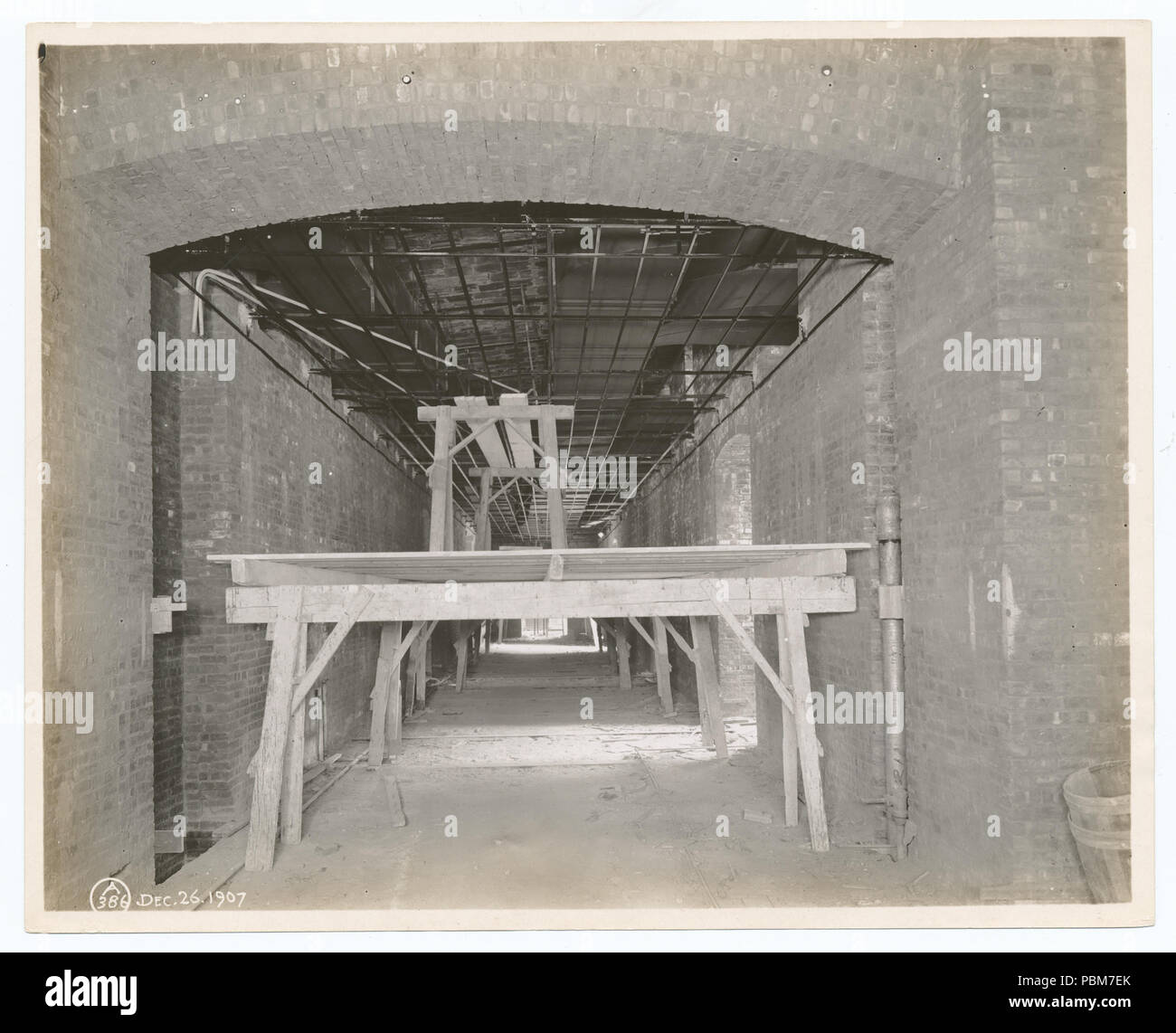 Nypl ceiling hi-res stock photography and images - Alamy