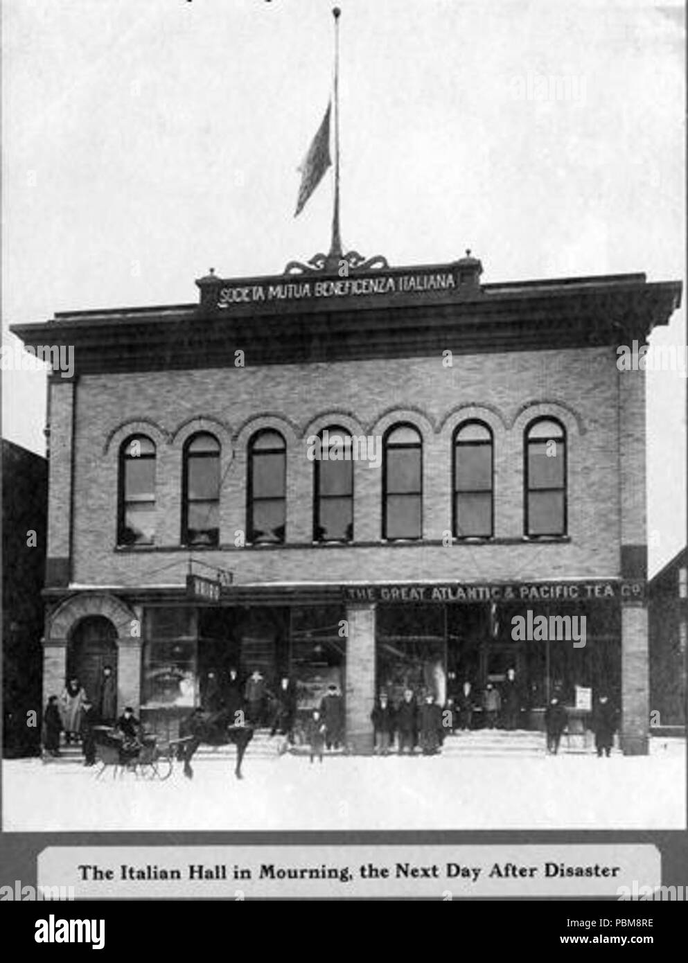817 Italian Hall Disaster in Pictures - Italian Hall Stock Photo - Alamy