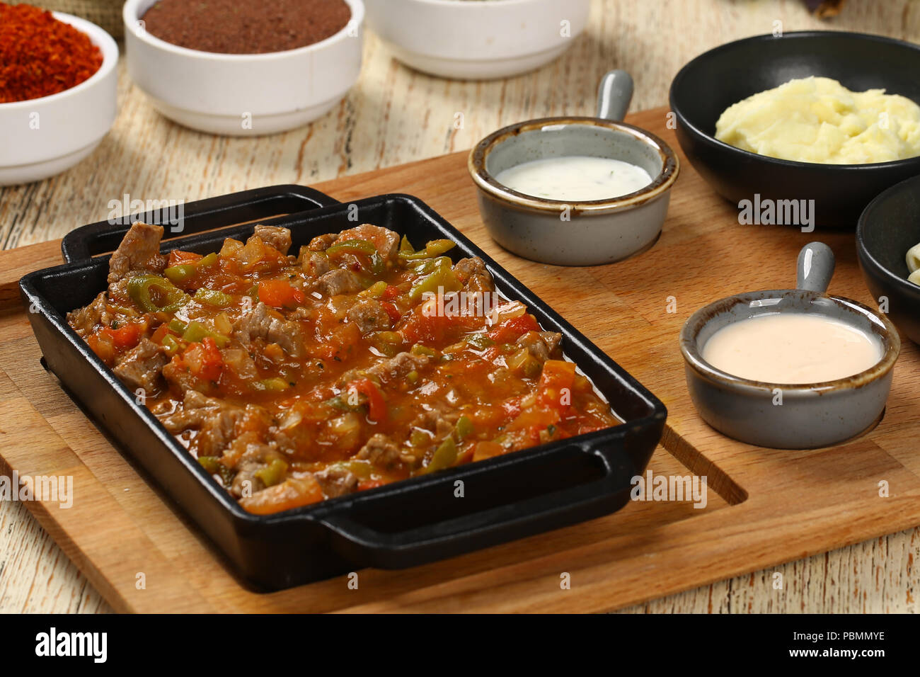 Beef saute hi-res stock photography and images - Alamy