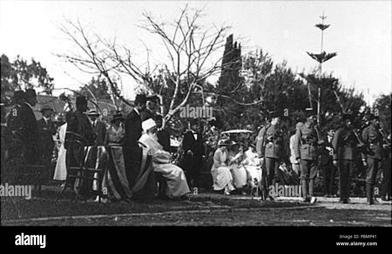 Historic knighting hi-res stock photography and images - Alamy