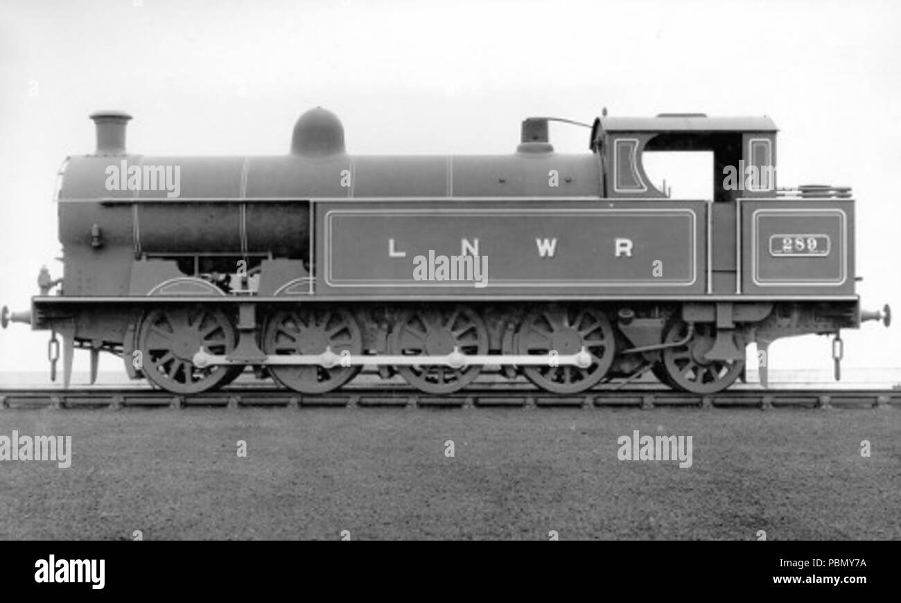 2 8 0 tank locomotive hi-res stock photography and images - Alamy