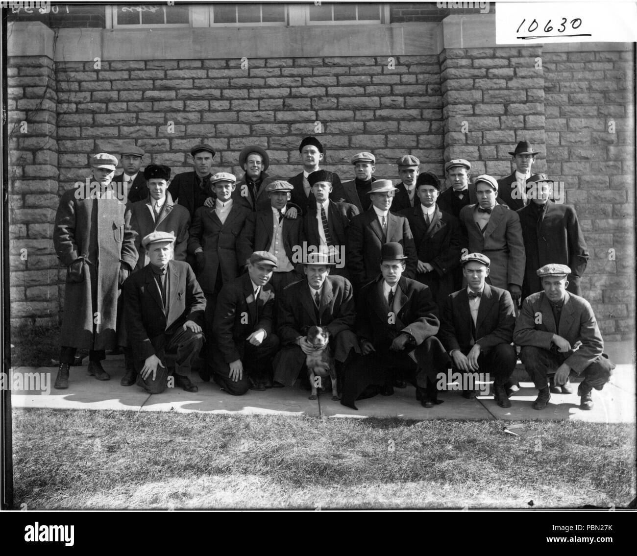 America university campus students Black and White Stock Photos ...