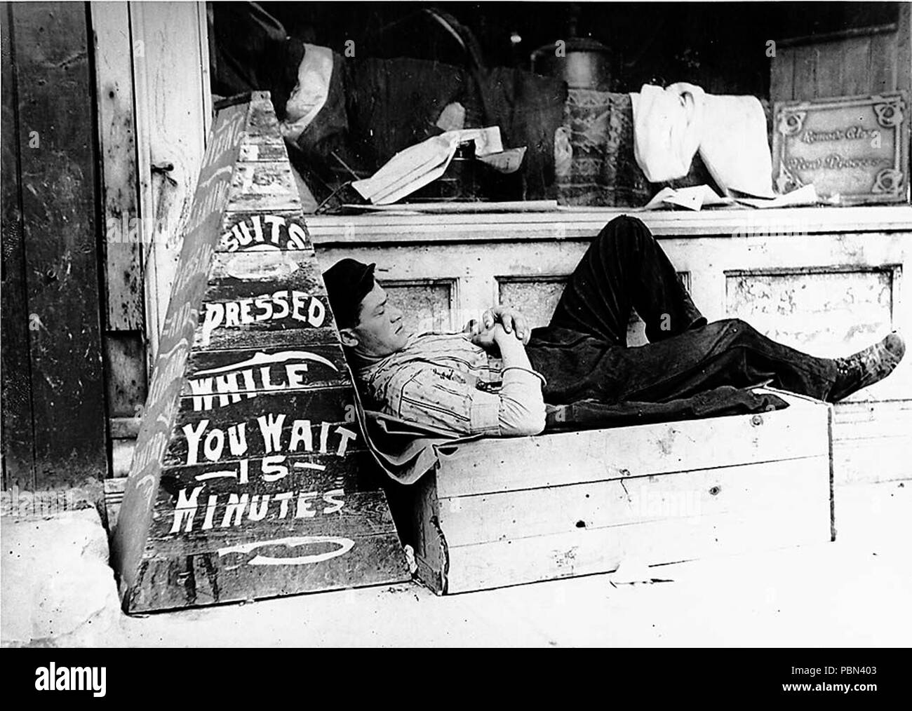 Public square in front Black and White Stock Photos & Images - Alamy