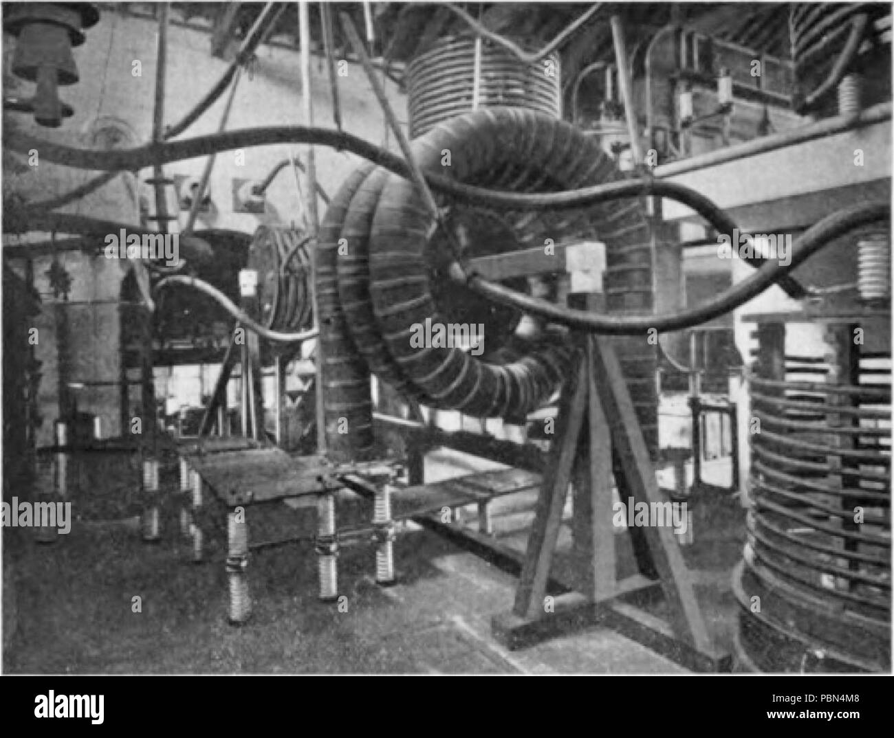 Marconi transmitter transatlantic hi-res stock photography and images ...