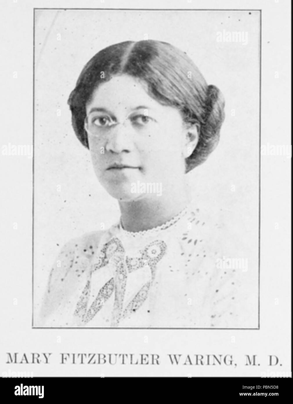 Mary waring hi-res stock photography and images - Alamy