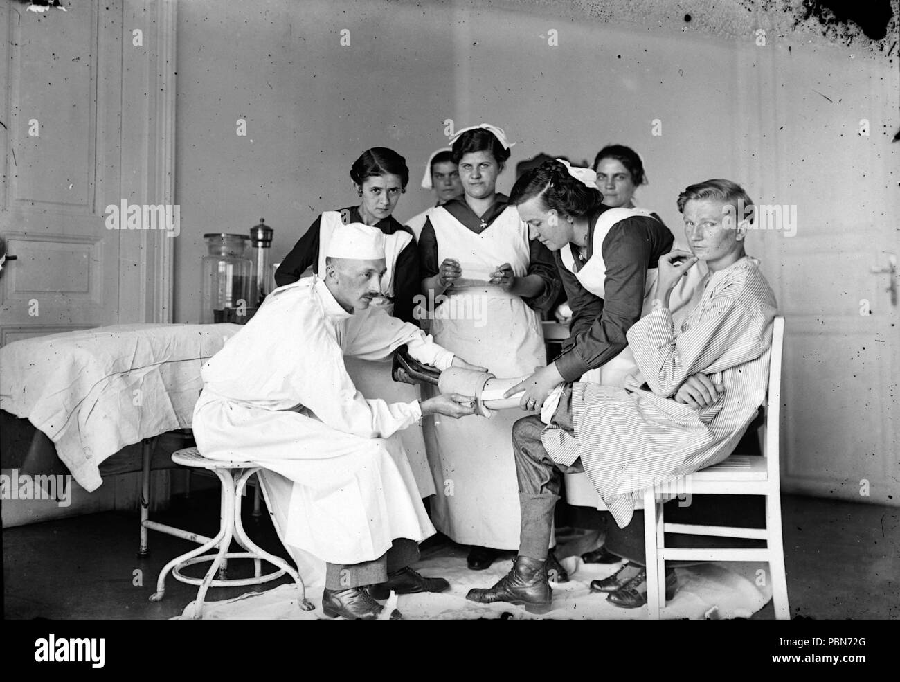 Limb amputation hi-res stock photography and images - Alamy