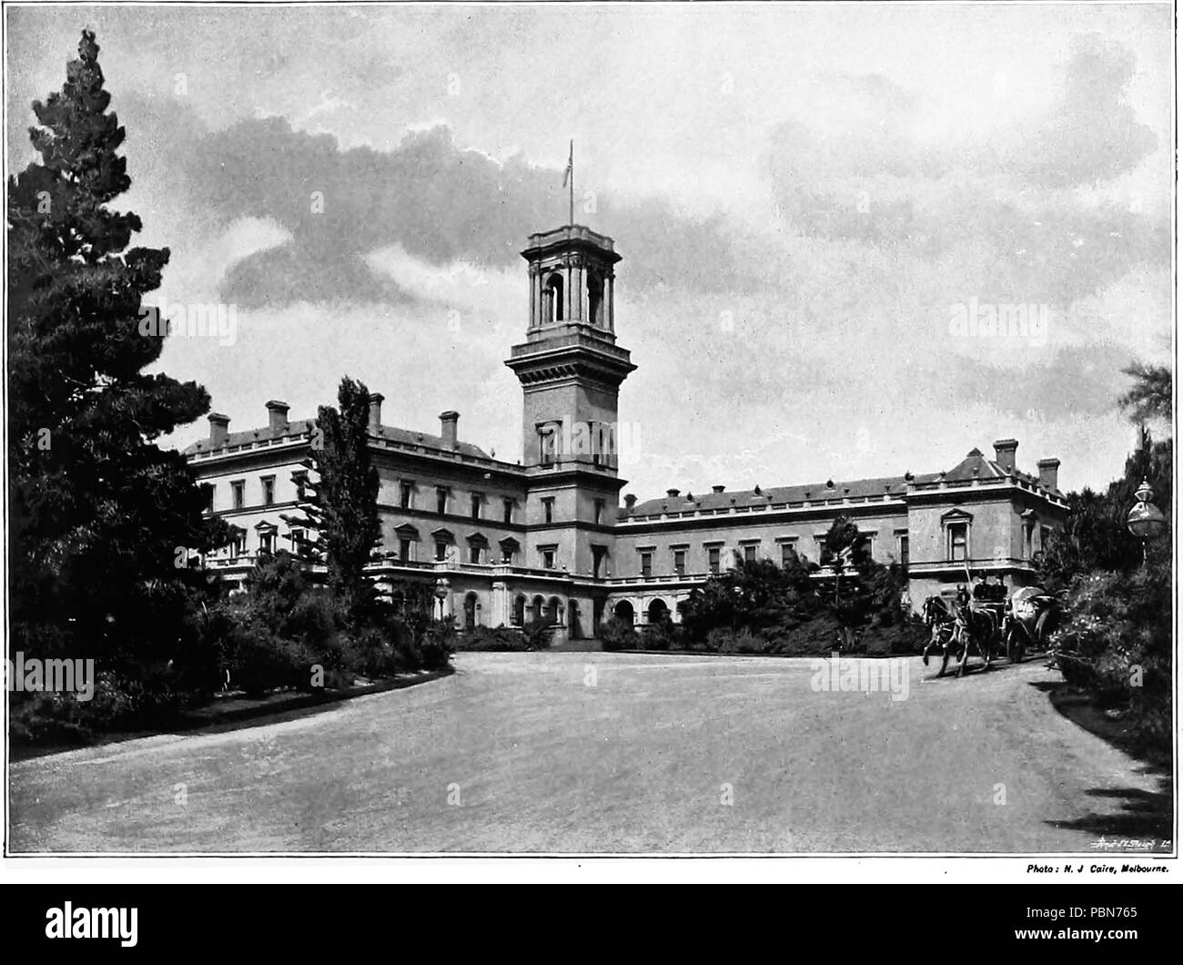 Suburbs house Black and White Stock Photos & Images - Alamy