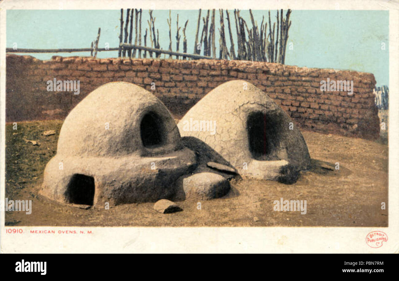 Kitchen ovens hi-res stock photography and images - Alamy