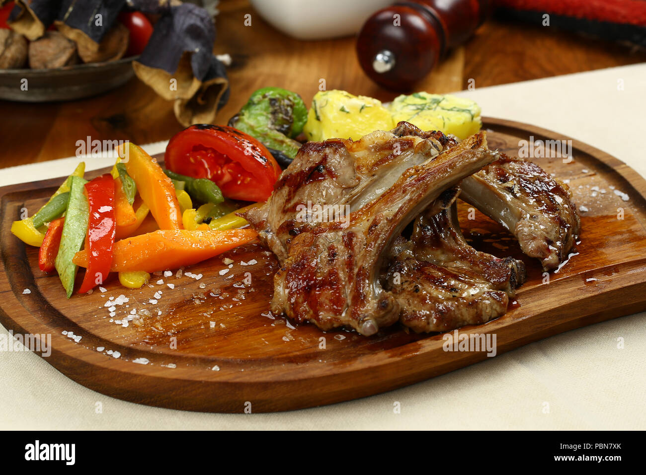 Lamb chops with chips hi-res stock photography and images - Alamy
