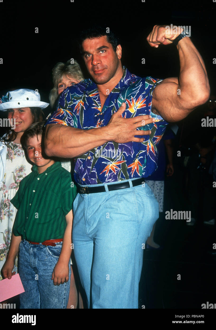 LOS ANGELES, CA - APRIL 6: Actor Lou Ferigno attends 'Christmas in ...