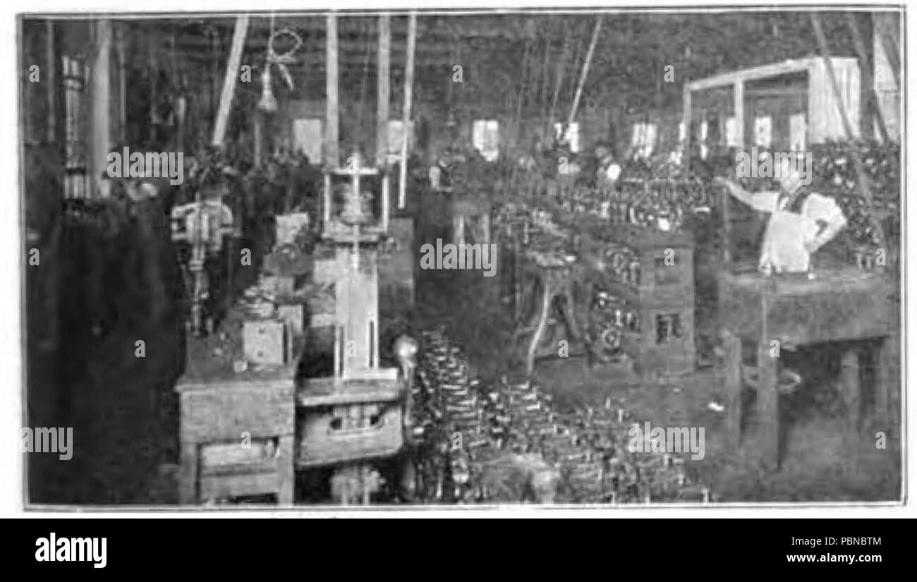 Sewing machines 1800s hi-res stock photography and images - Alamy