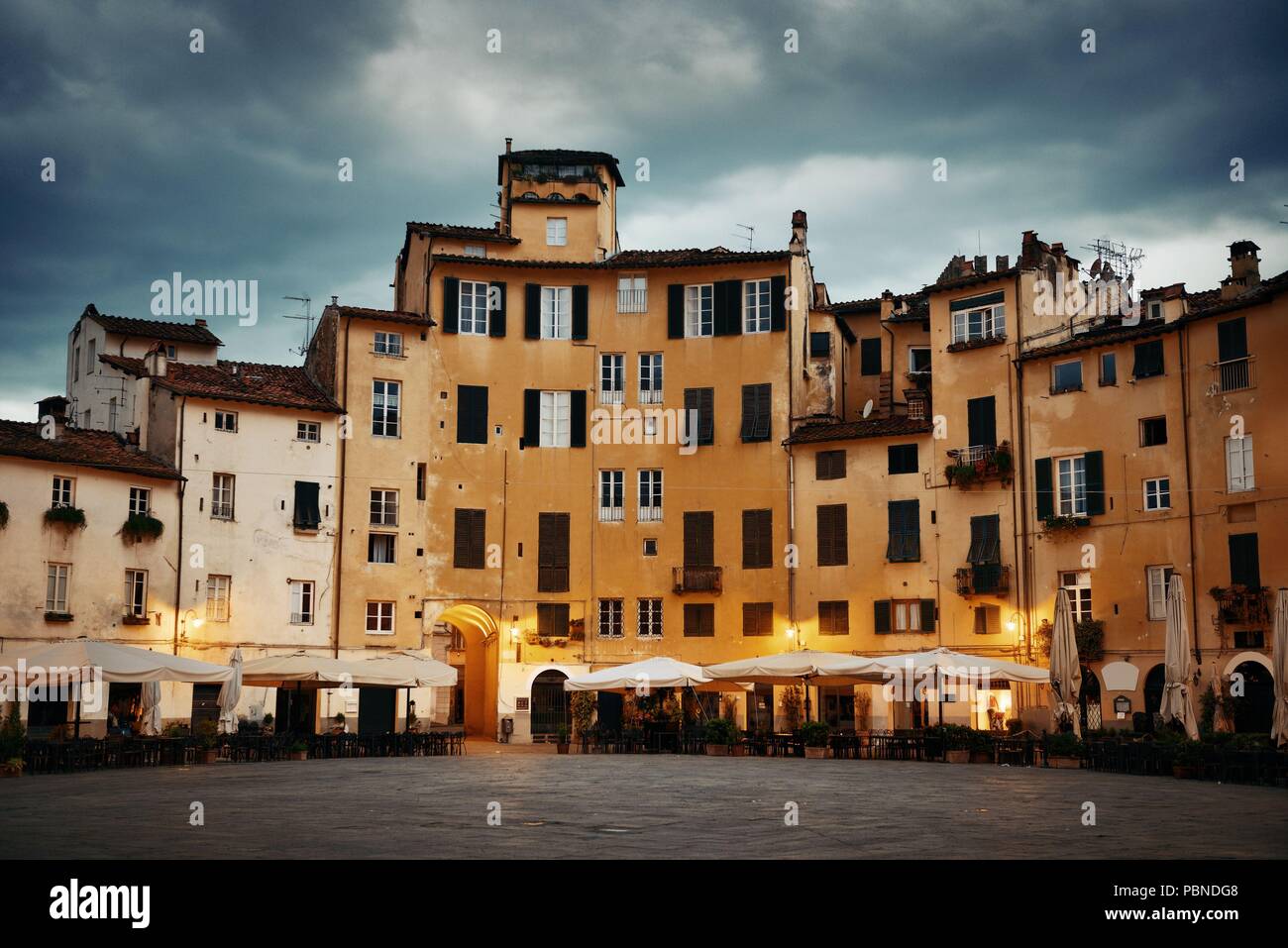 Piazza dell Anfiteatro in Lucca Italy night view Stock Photo - Alamy