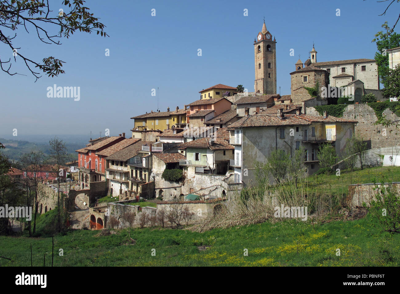 Monforte d’alba hi-res stock photography and images - Alamy