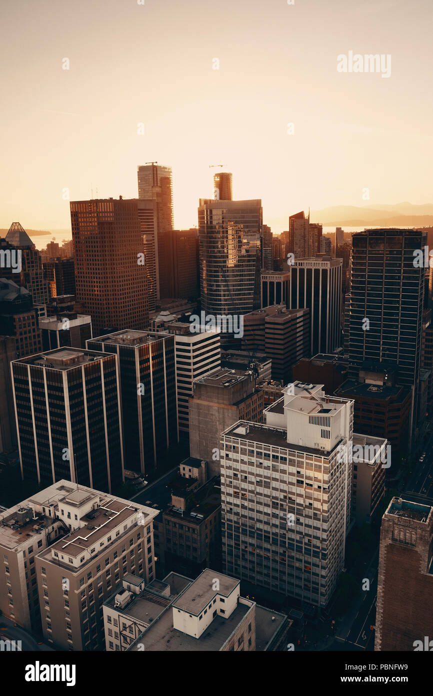 Vancouver rooftop view with urban architectures at sunset Stock Photo ...